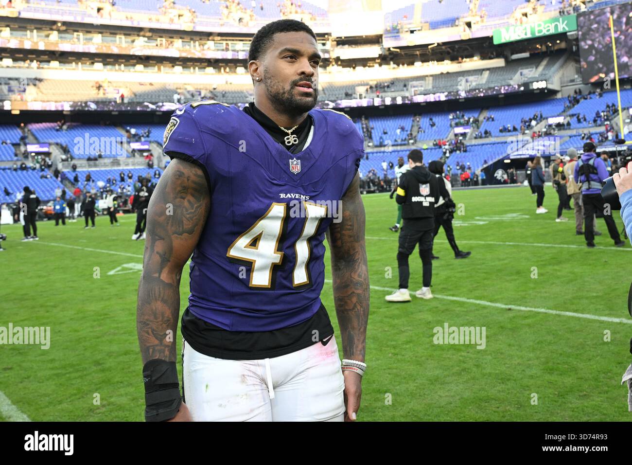 Baltimore Ravens defensive end Dre'Mont Jones (41) walks on the field ...