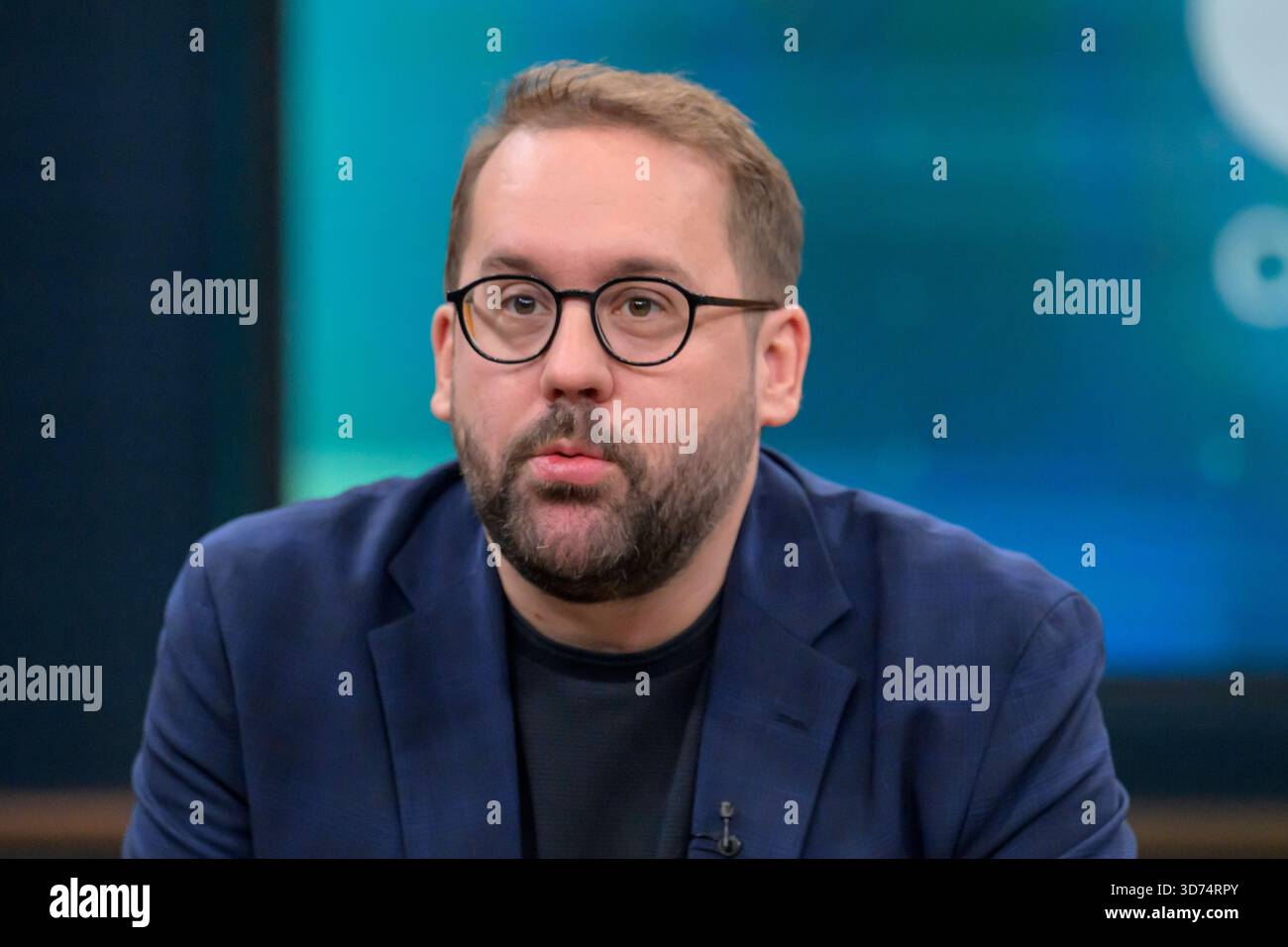 im Bild v.l.: Paul Ronzheimer Journalist BILD, GER, Berlin, Studio, zu ...