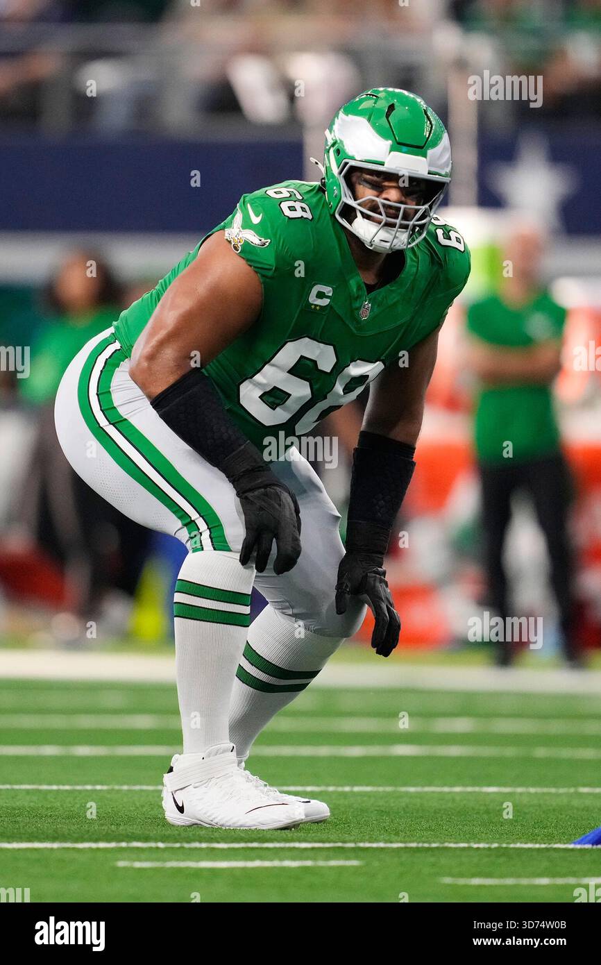 Philadelphia Eagles offensive tackle Jordan Mailata (68) lines up ...