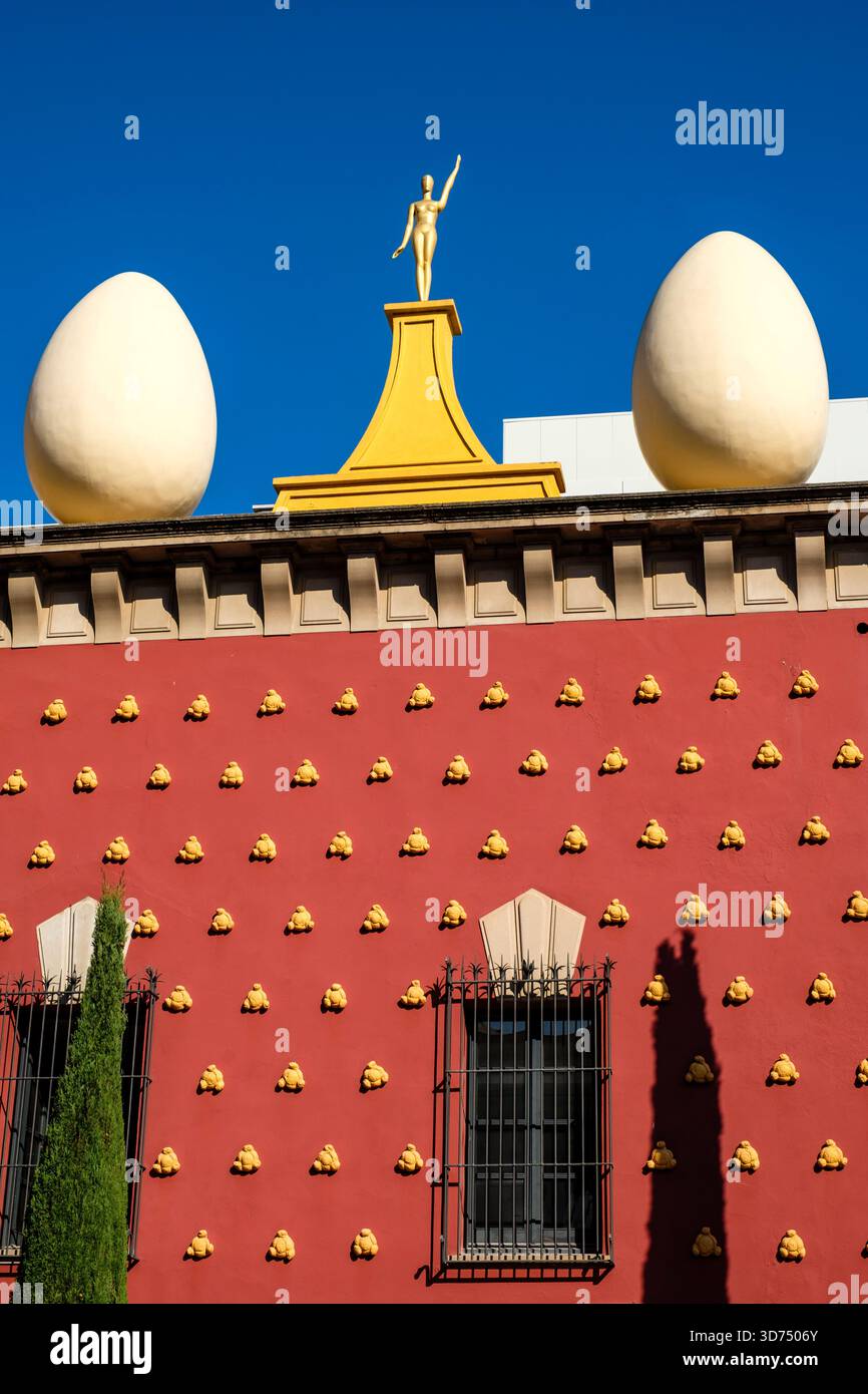 Outside Salvador Dali Theatre Museum, white eggs, surrealist ...