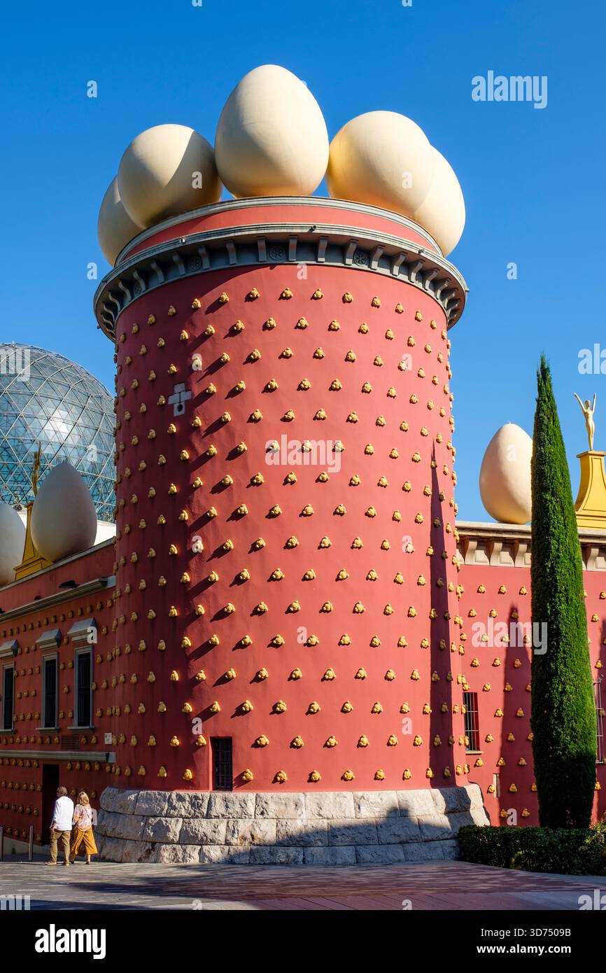 Galatea Tower, Gorgot Tower, Salvador Dali Theatre Museum, white eggs ...