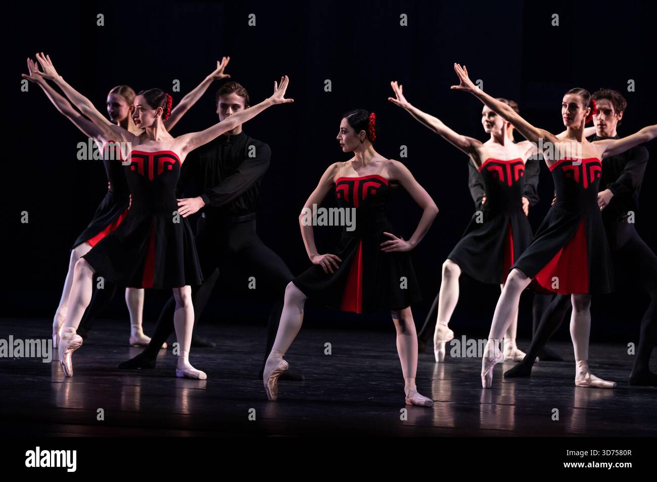 Dancers of Dutch National Ballet perform '5 Tangos' choreographed by ...