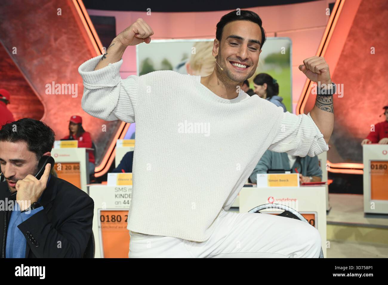 Schauspieler Timur Ülker nimmt am 30. RTL Spendenmarathon wir helfen ...