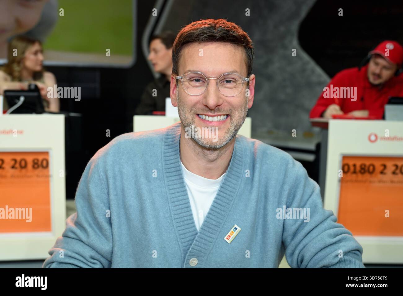 Moderator Simon Beeck nimmt am 30. RTL Spendenmarathon wir helfen ...