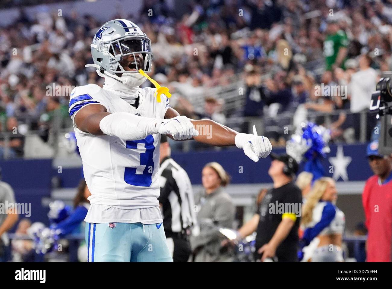 Dallas Cowboys wide receiver George Pickens (3) celebrates his ...