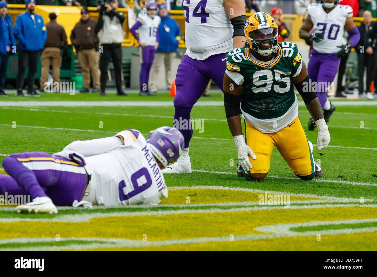 November 23, 2025: Green Bay Packers defensive tackle Devonte Wyatt (95 ...