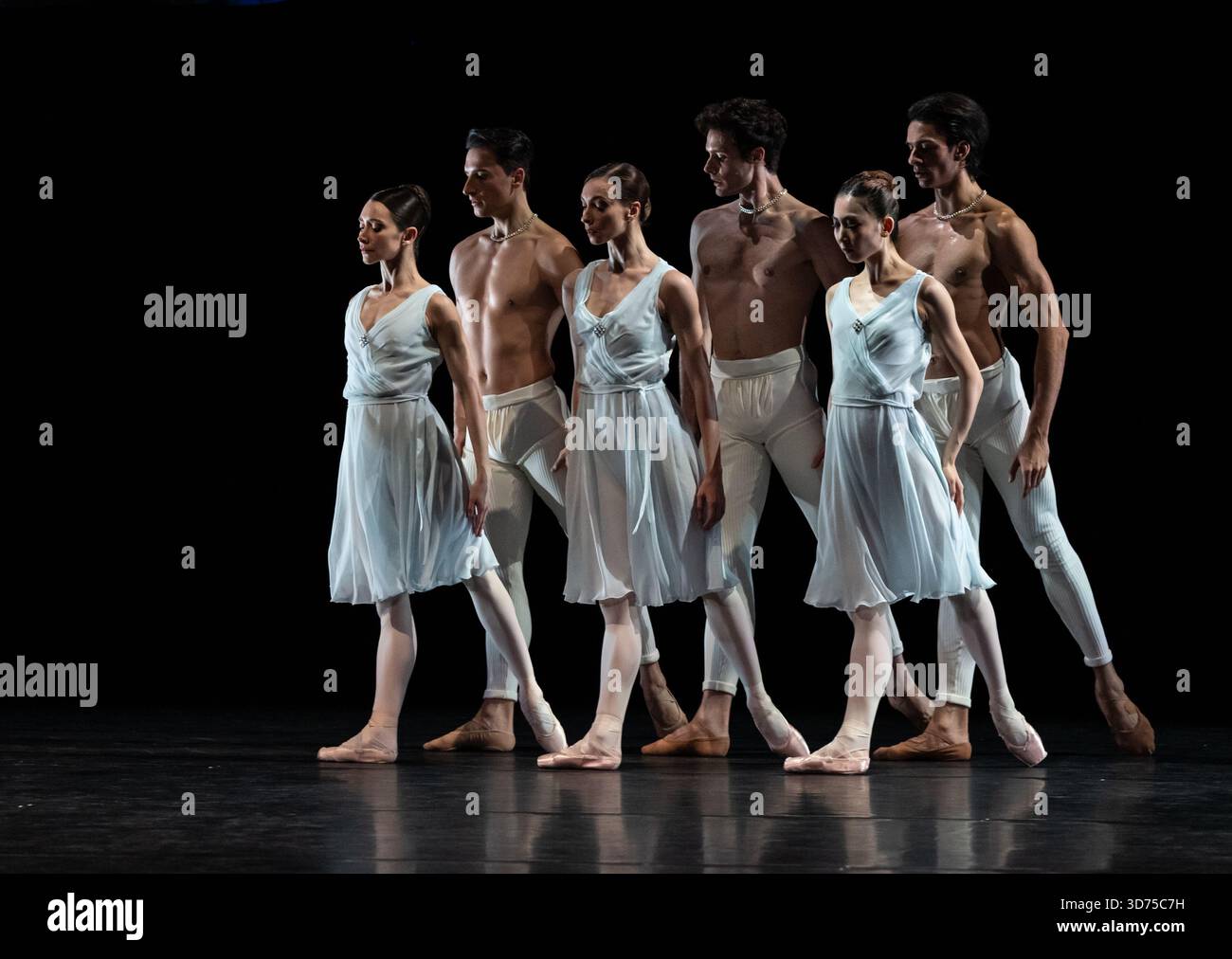 Dancers of Dutch National Ballet perform 'Adagio Hammerklavier ...