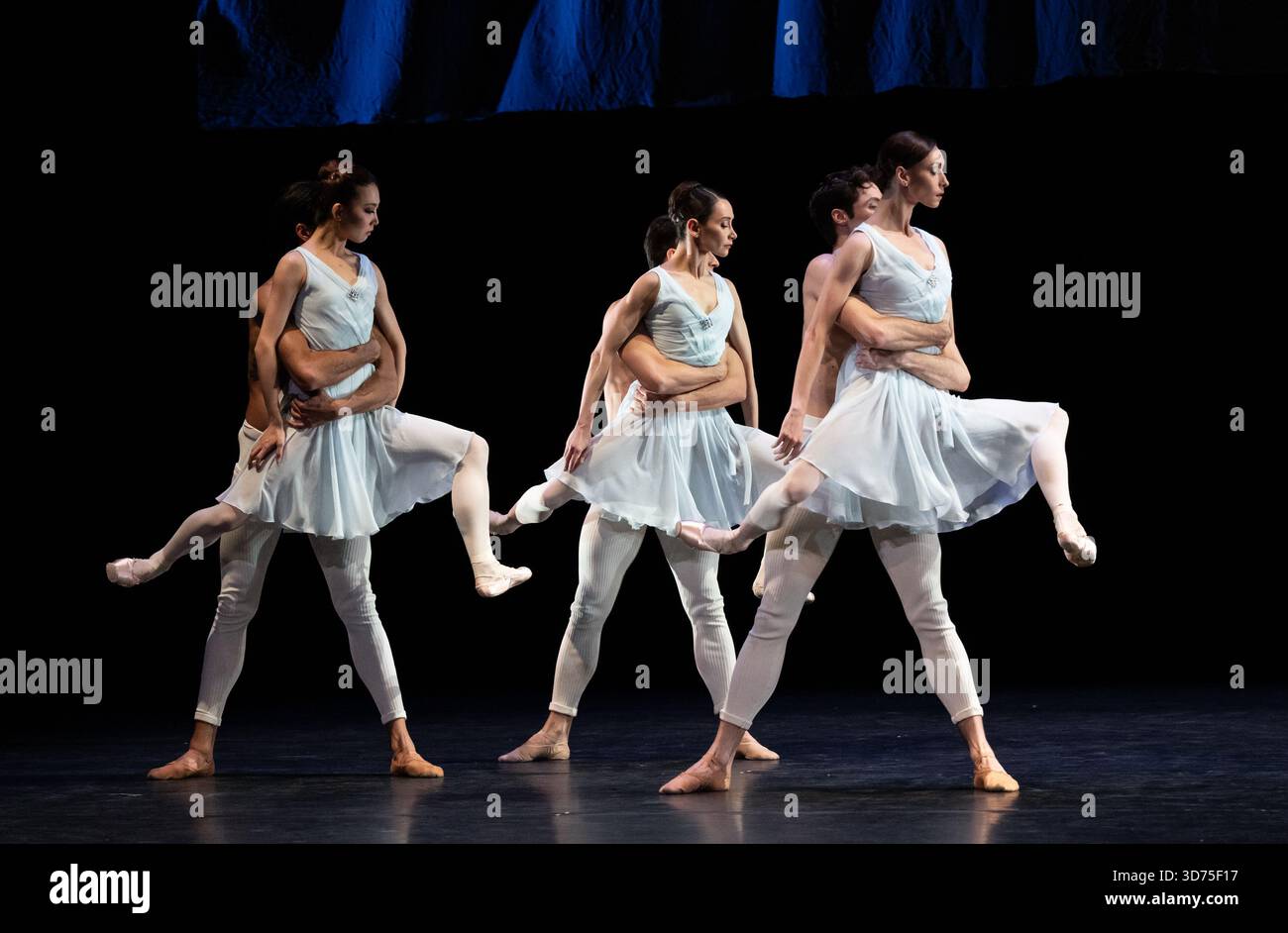 Dancers of Dutch National Ballet perform 'Adagio Hammerklavier ...