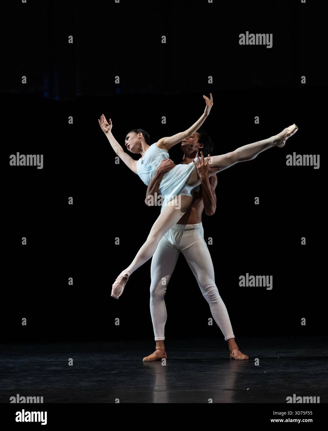 Dancers of Dutch National Ballet perform 'Adagio Hammerklavier ...