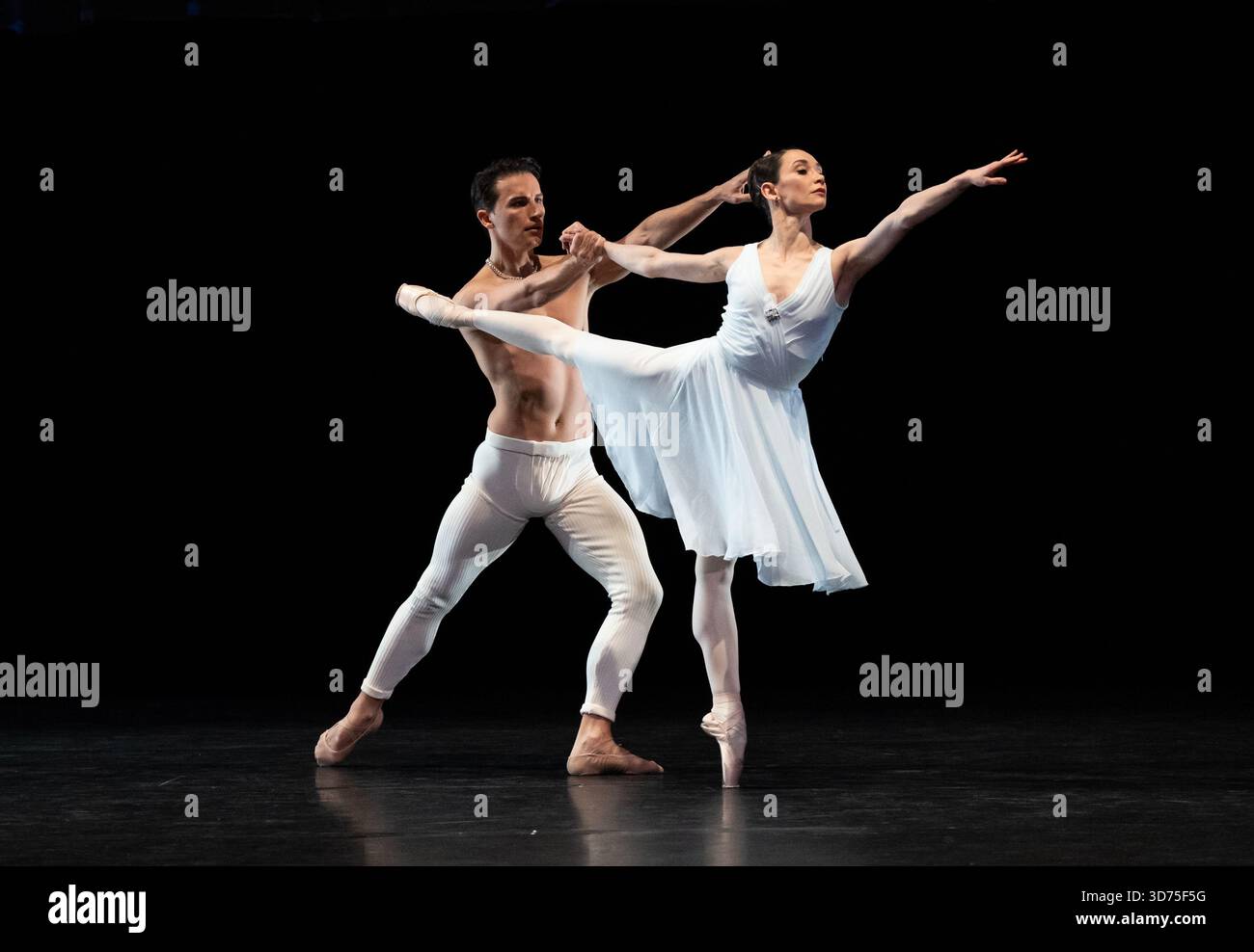 Dancers of Dutch National Ballet perform 'Adagio Hammerklavier ...