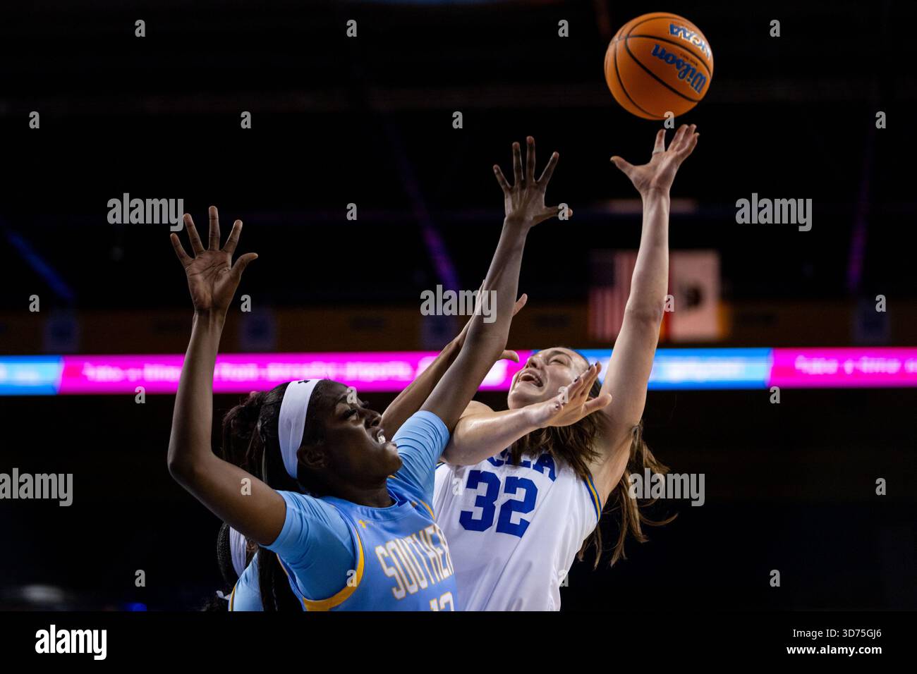 UCLA forward Angela Dugalić (32) shoots the ball against Southern ...