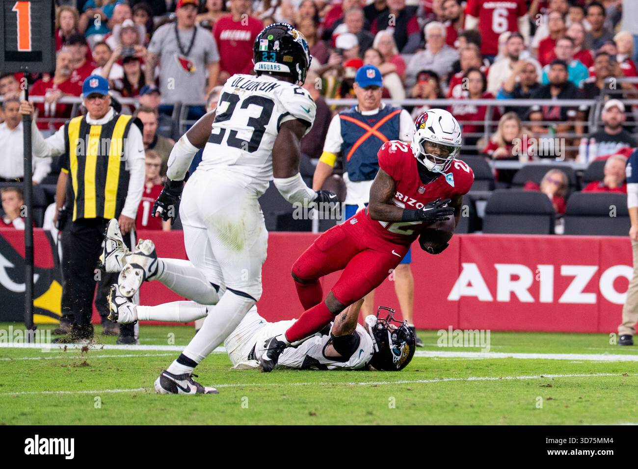 Arizona Cardinals running back Michael Carter (22) catches the ball during an NFL football game ...