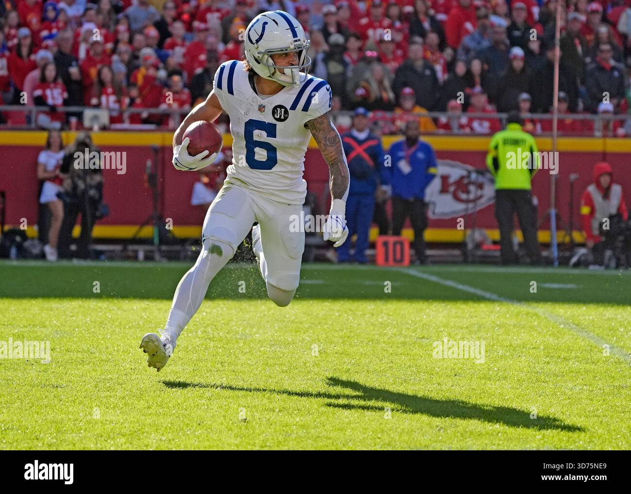 Indianapolis Colts wide receiver Anthony Gould (6) returns a punt ...