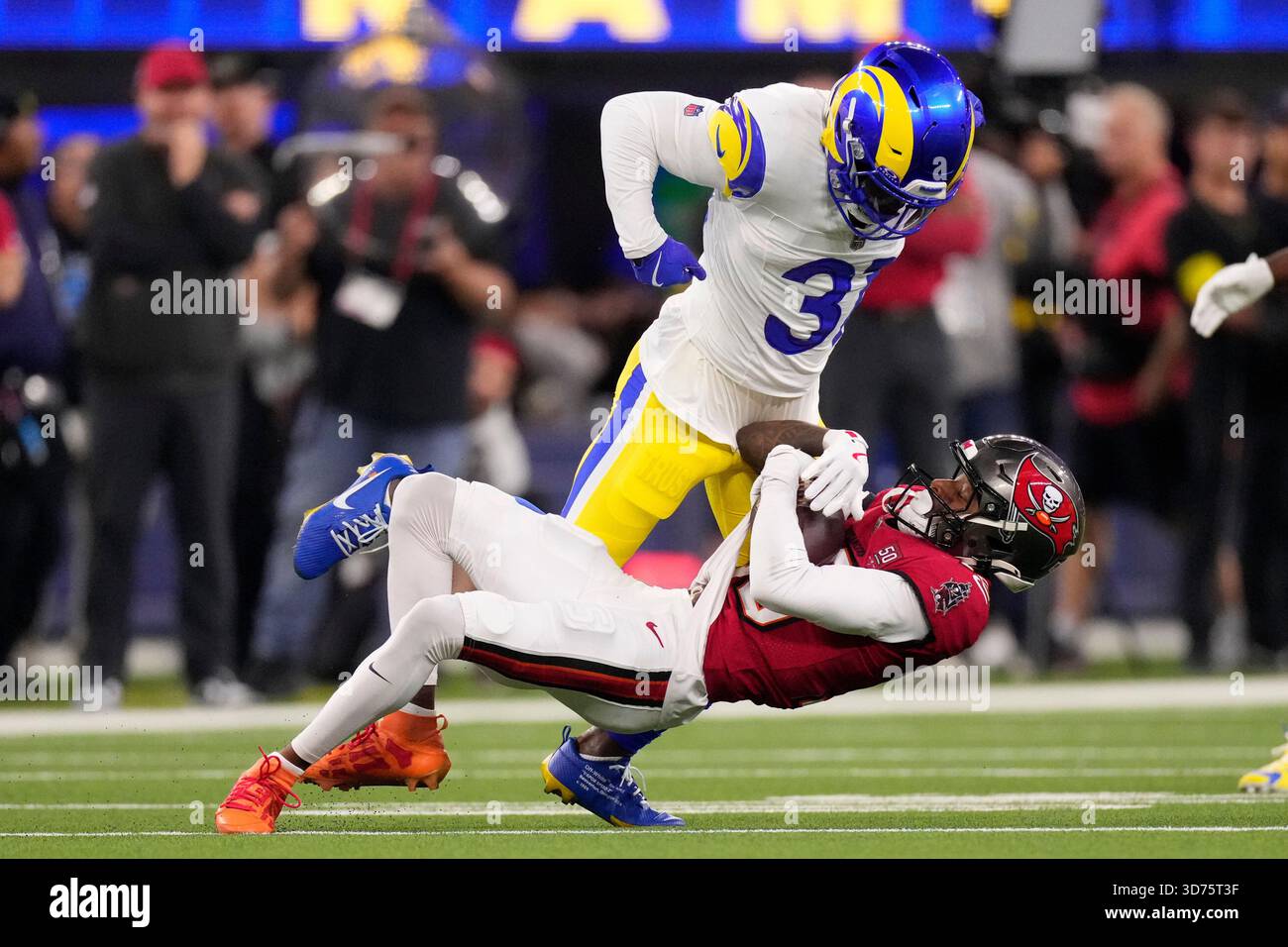 Los Angeles Rams cornerback Darious Williams (31) defends against Tampa ...