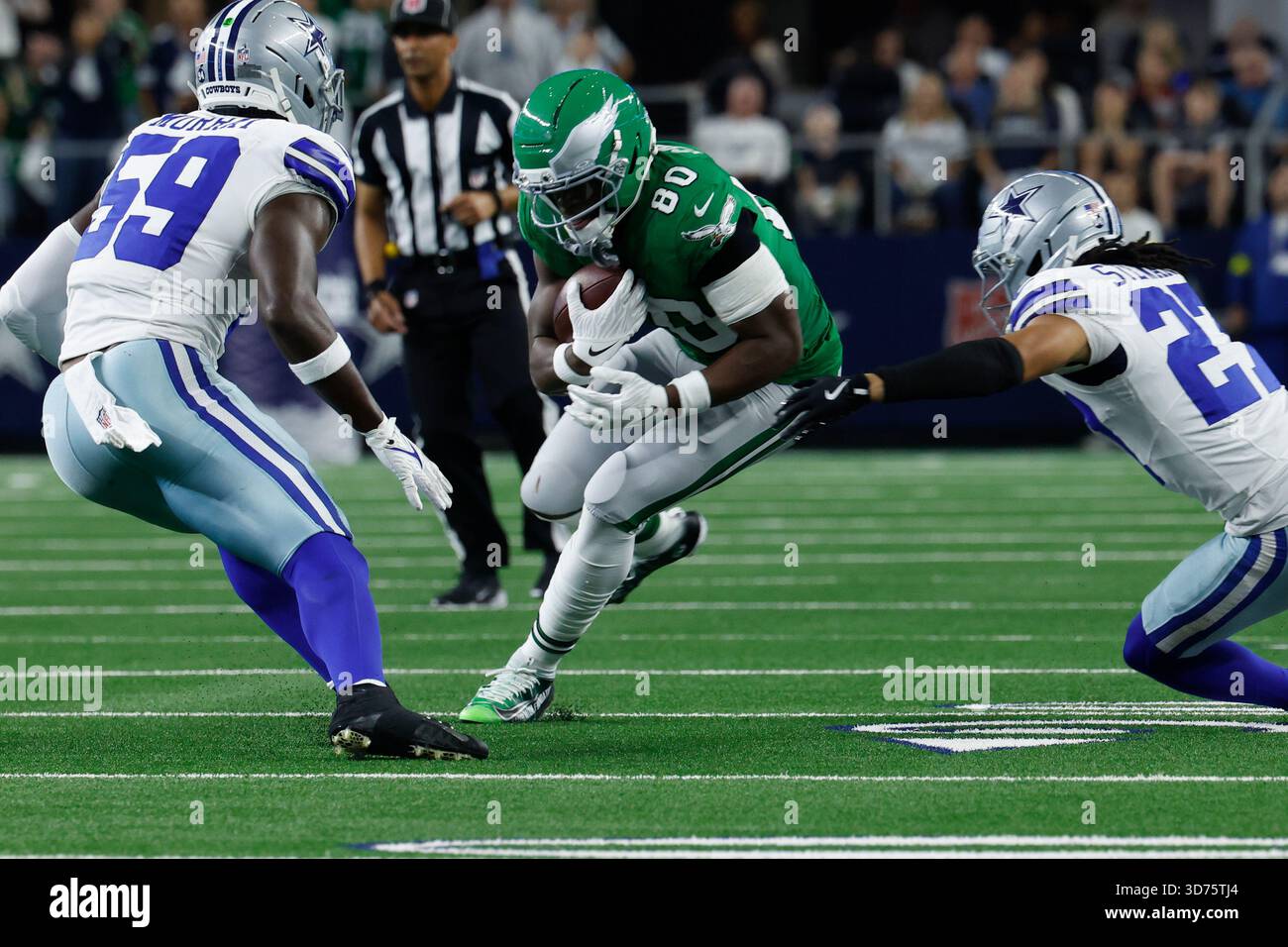 Philadelphia Eagles wide receiver Darius Cooper (80) carries the ball ...