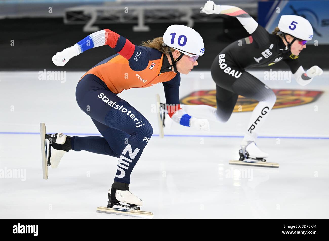 Chloé HOOGENDOORN (L) of Team Netherlands competes in the mixed relay ...