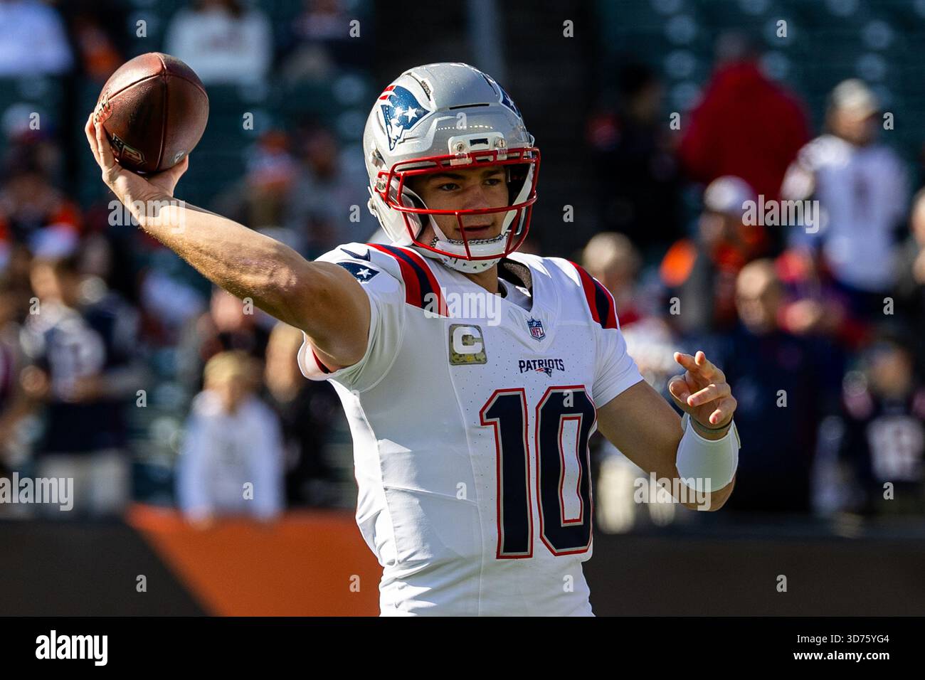 November 23, 2025: New England Patriots quarterback Drake Maye (10 ...
