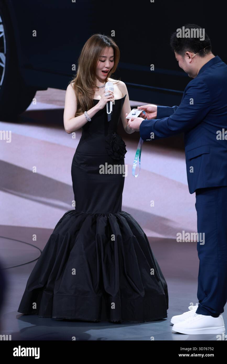 Chinese singer-songwriter Jane Zhang attends the 23rd Guangzhou ...
