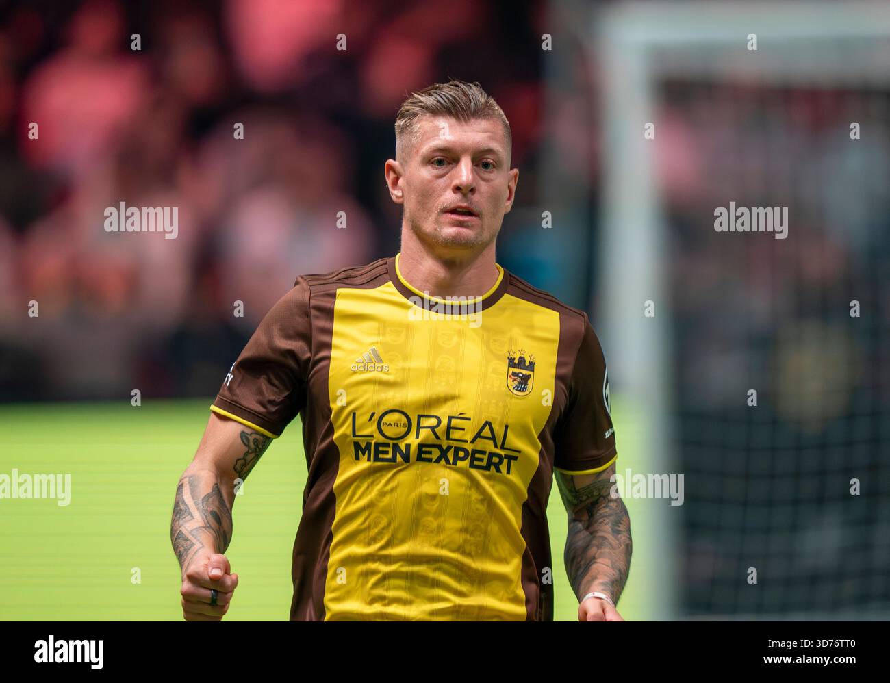 Toni Kroos (former soccer player of Real Madrid) with Loreal (L OREAL ...