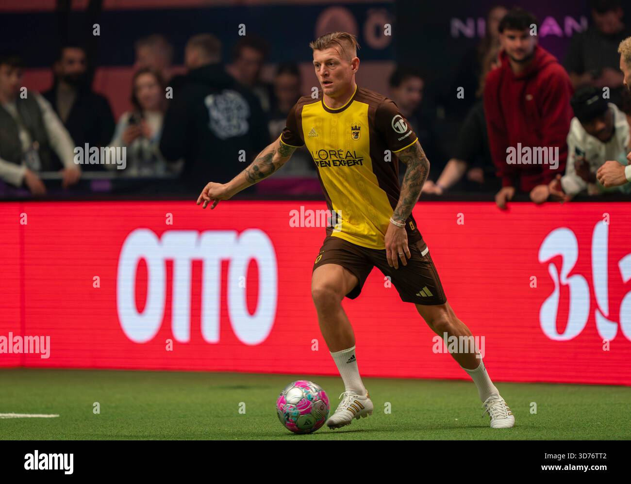 Toni Kroos (former soccer player of Real Madrid) with Loreal (L OREAL ...