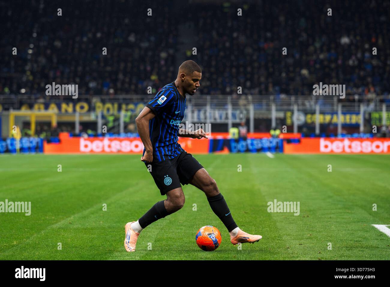 Andy Diouf of FC Internazionale in action during the Serie A football ...