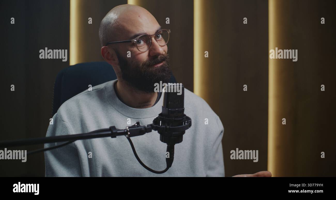Bearded male podcaster expert speaker hi-res stock photography and ...