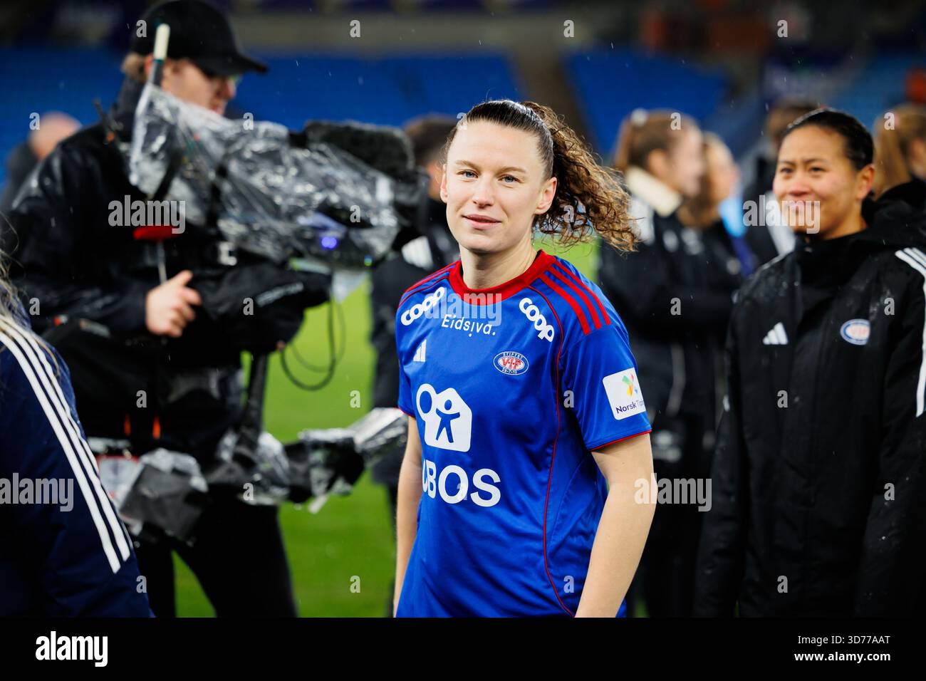 Oslo, Norway. 23rd, November 2025. Synne Skinnes Hansen of Vaalerenga ...