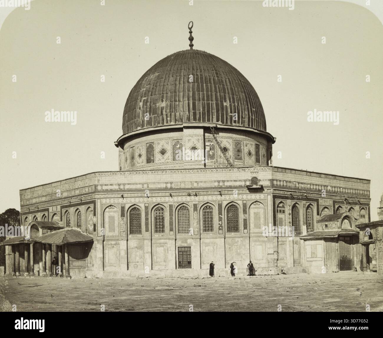 Haram ash sharif featuring two perspectives hi-res stock photography ...
