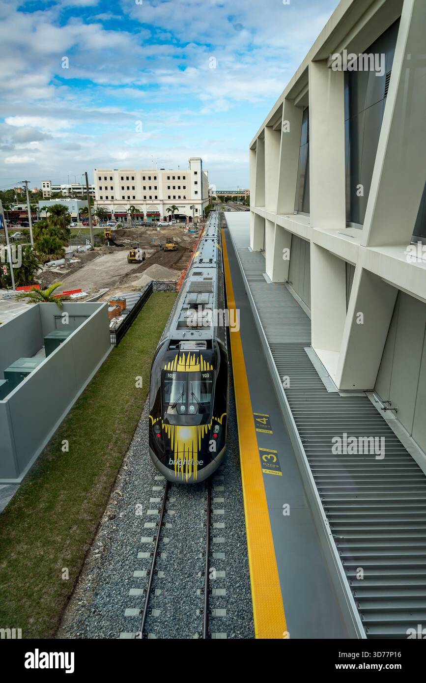 Brightline train at W Palm Beach station Stock Photo - Alamy