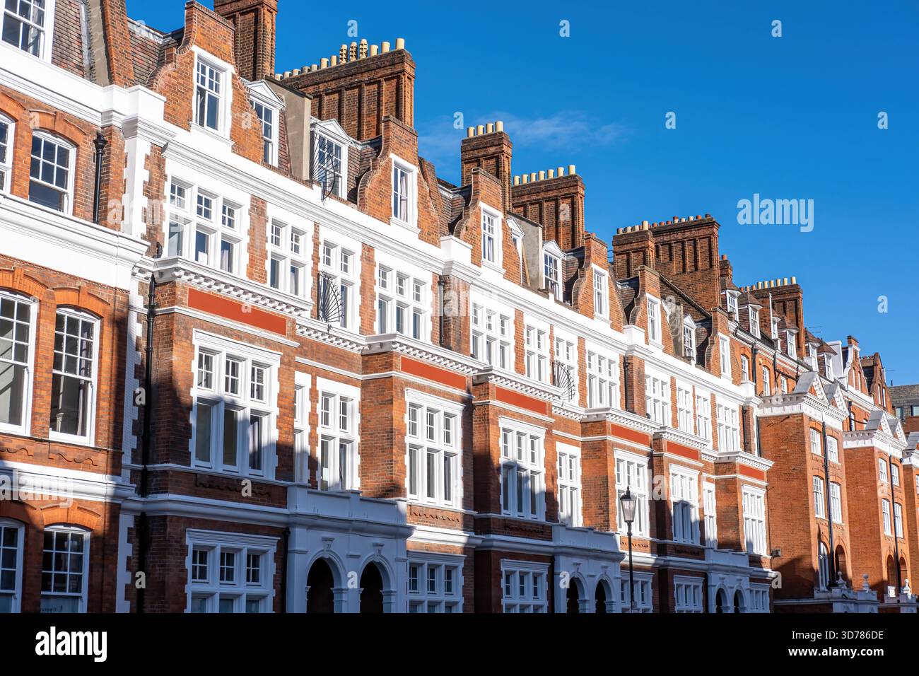 Traditional british detached houses with red bricks seen in Chelsea ...