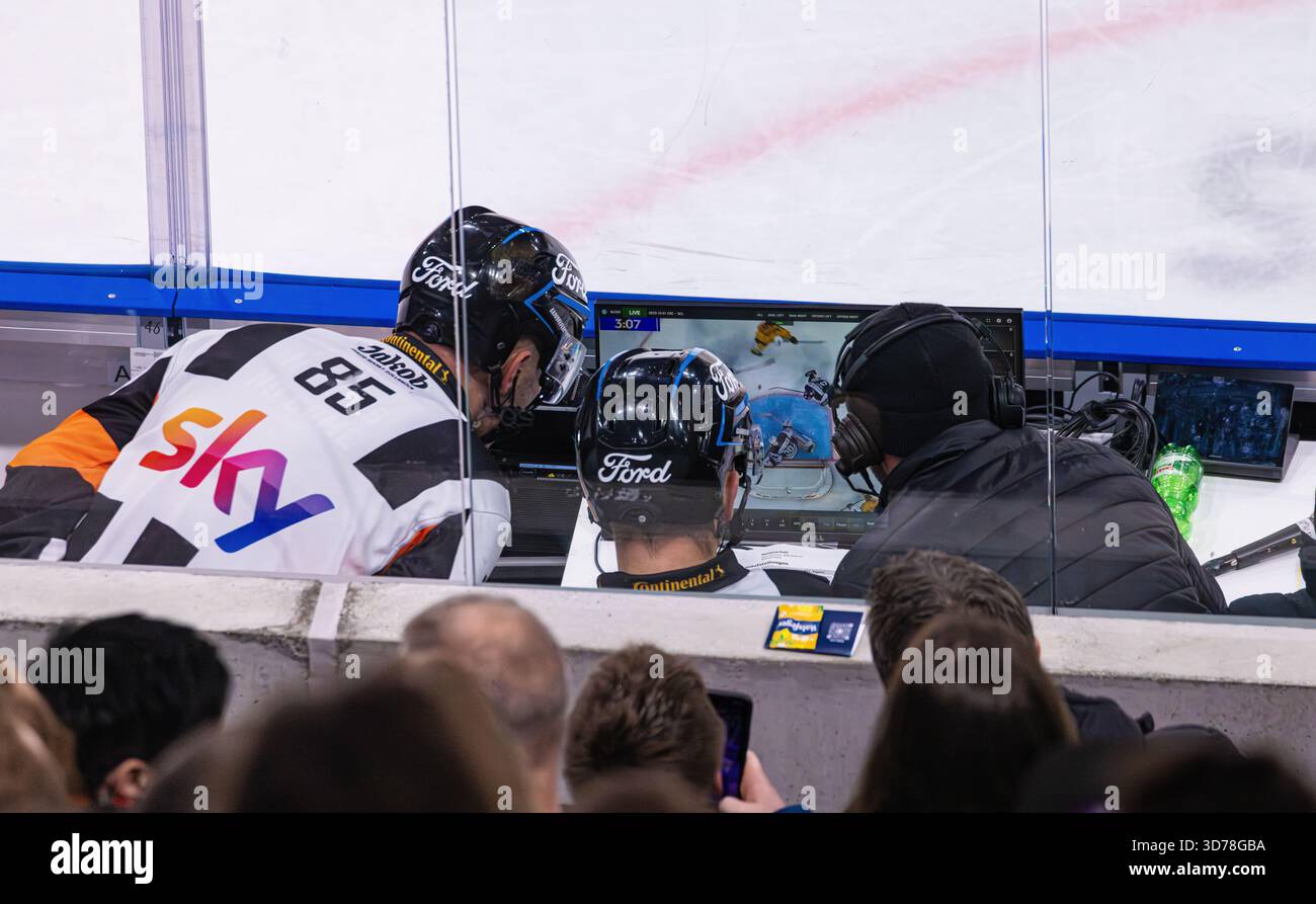 Zurich, Switzerland, 31st Oct 2025: The two head referees #85 Alex ...