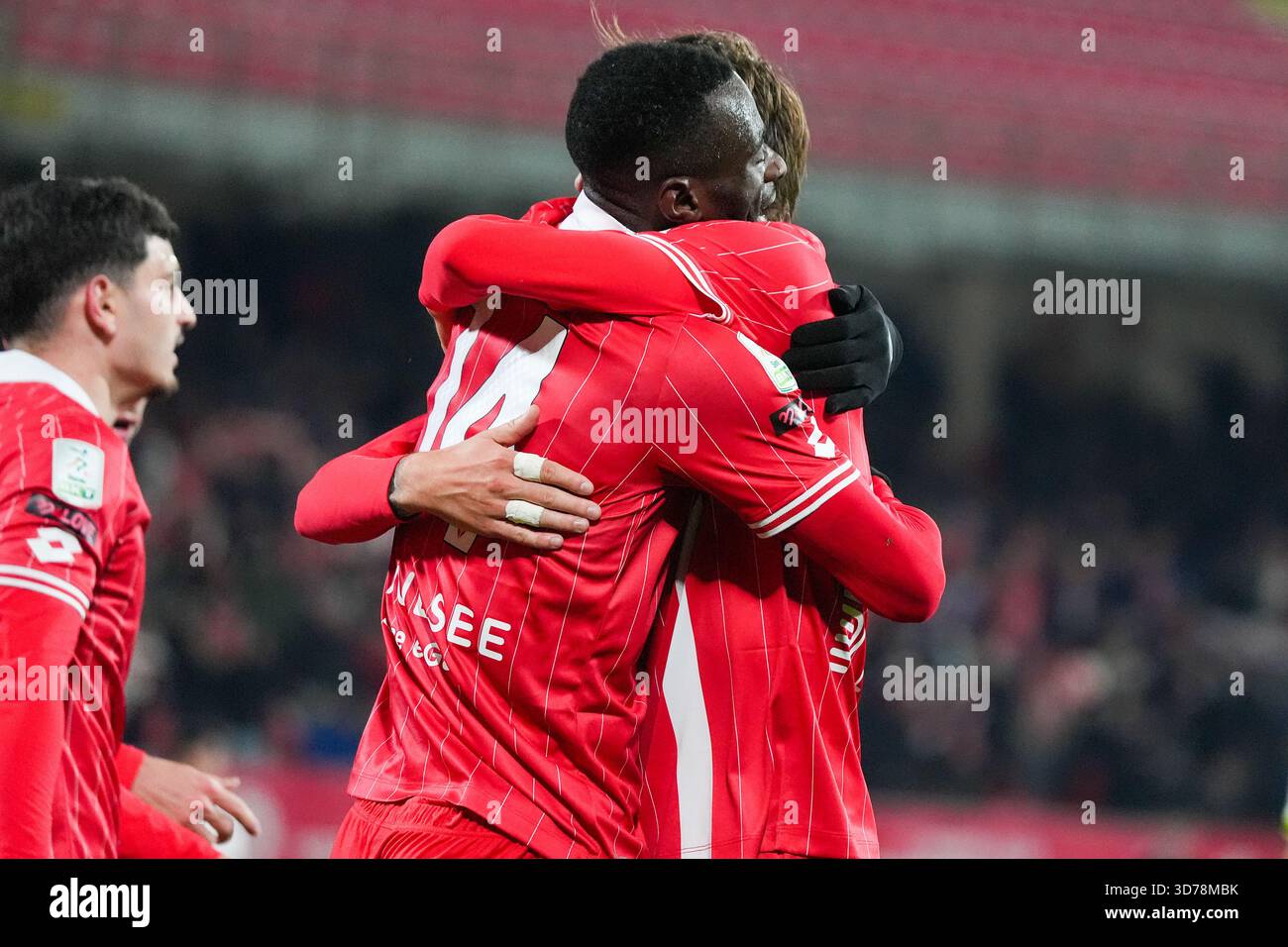 Pedro Obiang celebrates the goal with the mates during the Italian ...