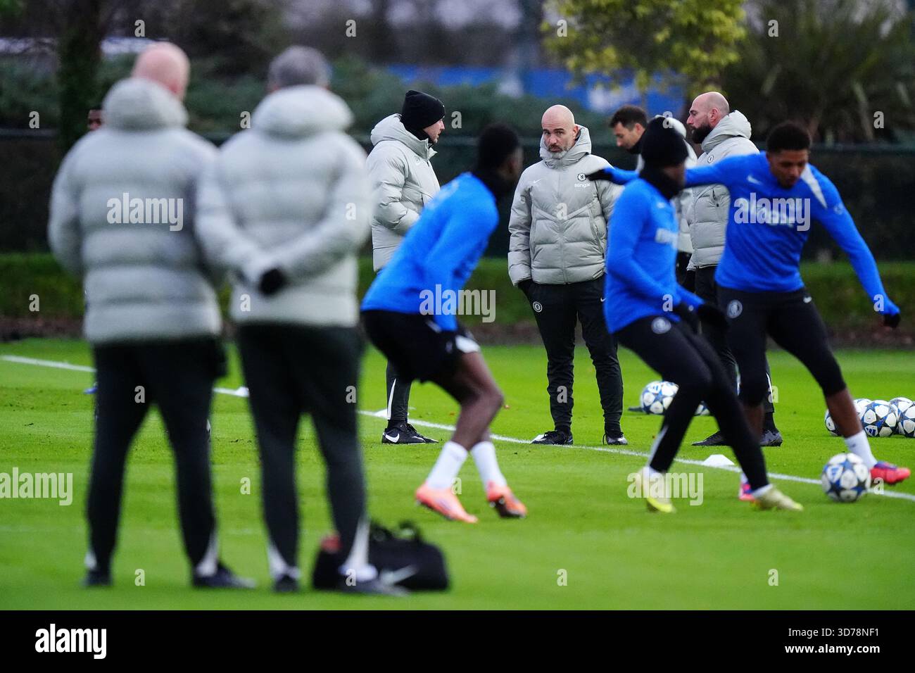 Chelsea manager Enzo Maresca (centre) during a training session at ...