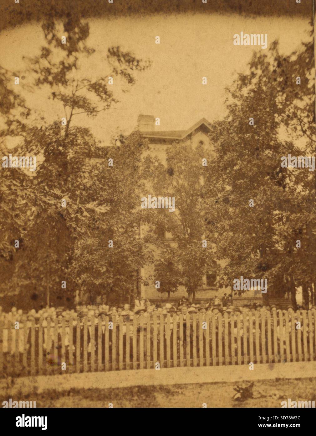 Approximate date range hi-res stock photography and images - Alamy