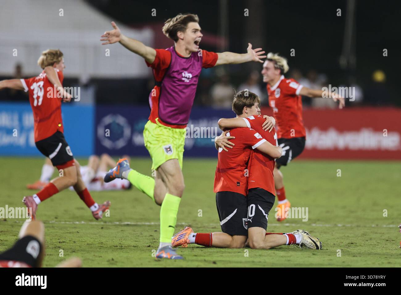 Austria players celebrate after winning the FIFA U17 World Cup ...