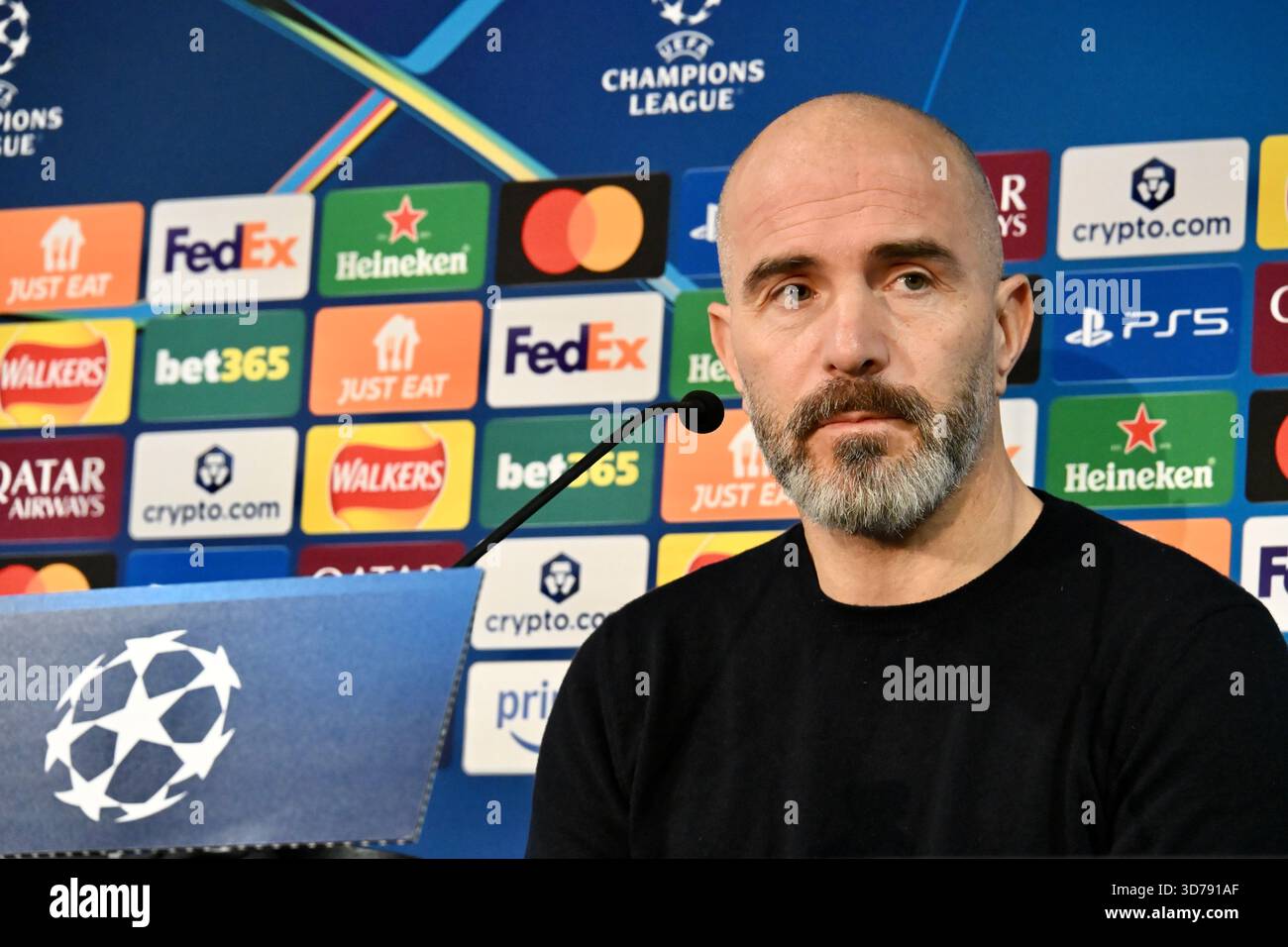 Chelsea fc head coach hi-res stock photography and images - Alamy