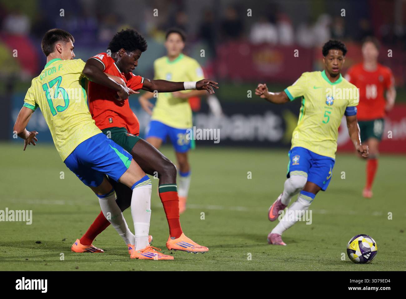Brasil's Luccas Ramon fights for the ball against Portugal's Anisio ...
