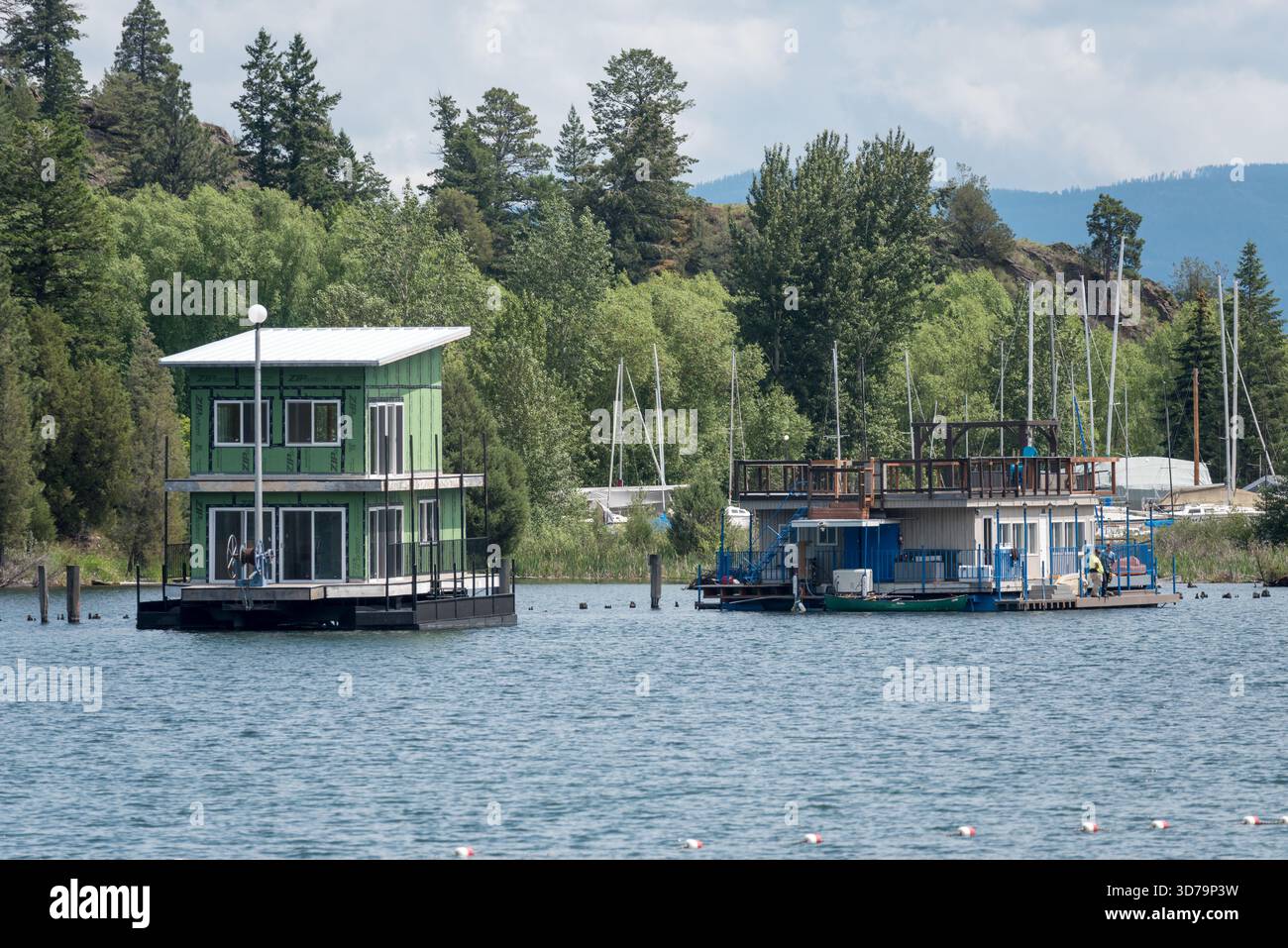 Houseboats in Somers Bay, Flathead Lake, Montana, USA Stock Photo - Alamy