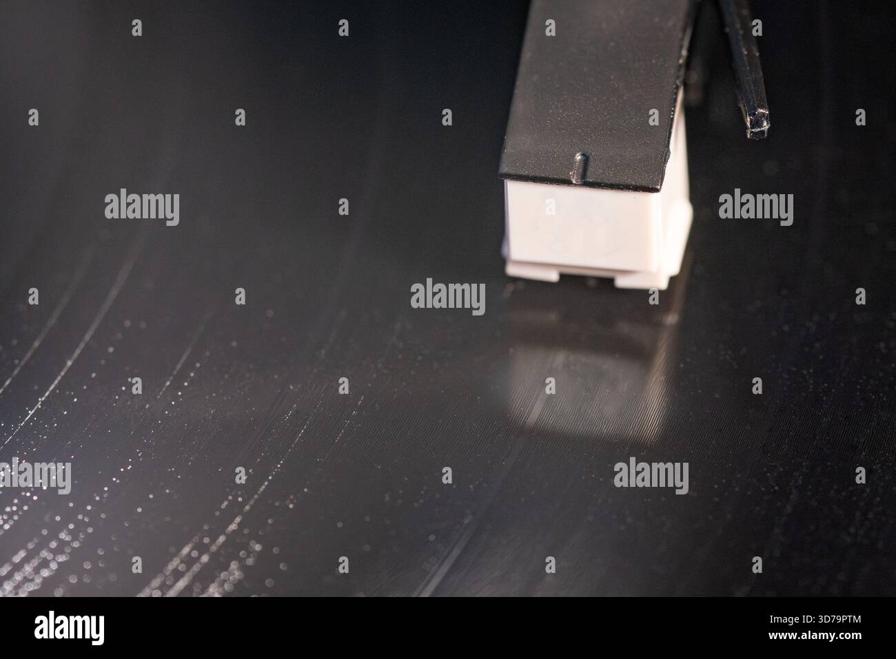 Vinyl playback motion hi-res stock photography and images - Alamy