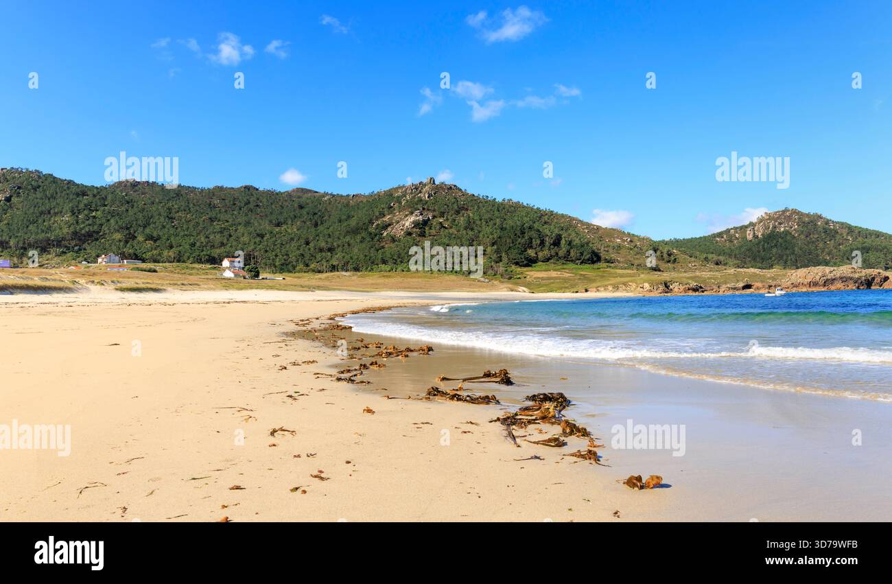 Calm blue ocean waves softly hi-res stock photography and images - Alamy