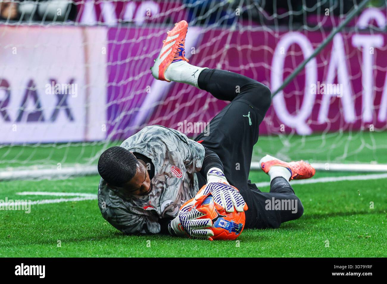 Mike Maignan of AC Milan seen during Serie A 2025/26 football match ...