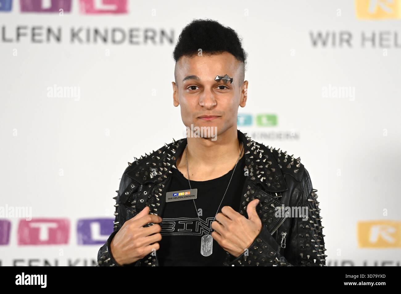 PRINCE DAMIEN, singer, musician, Messiah Prince Sheridan Damien ...