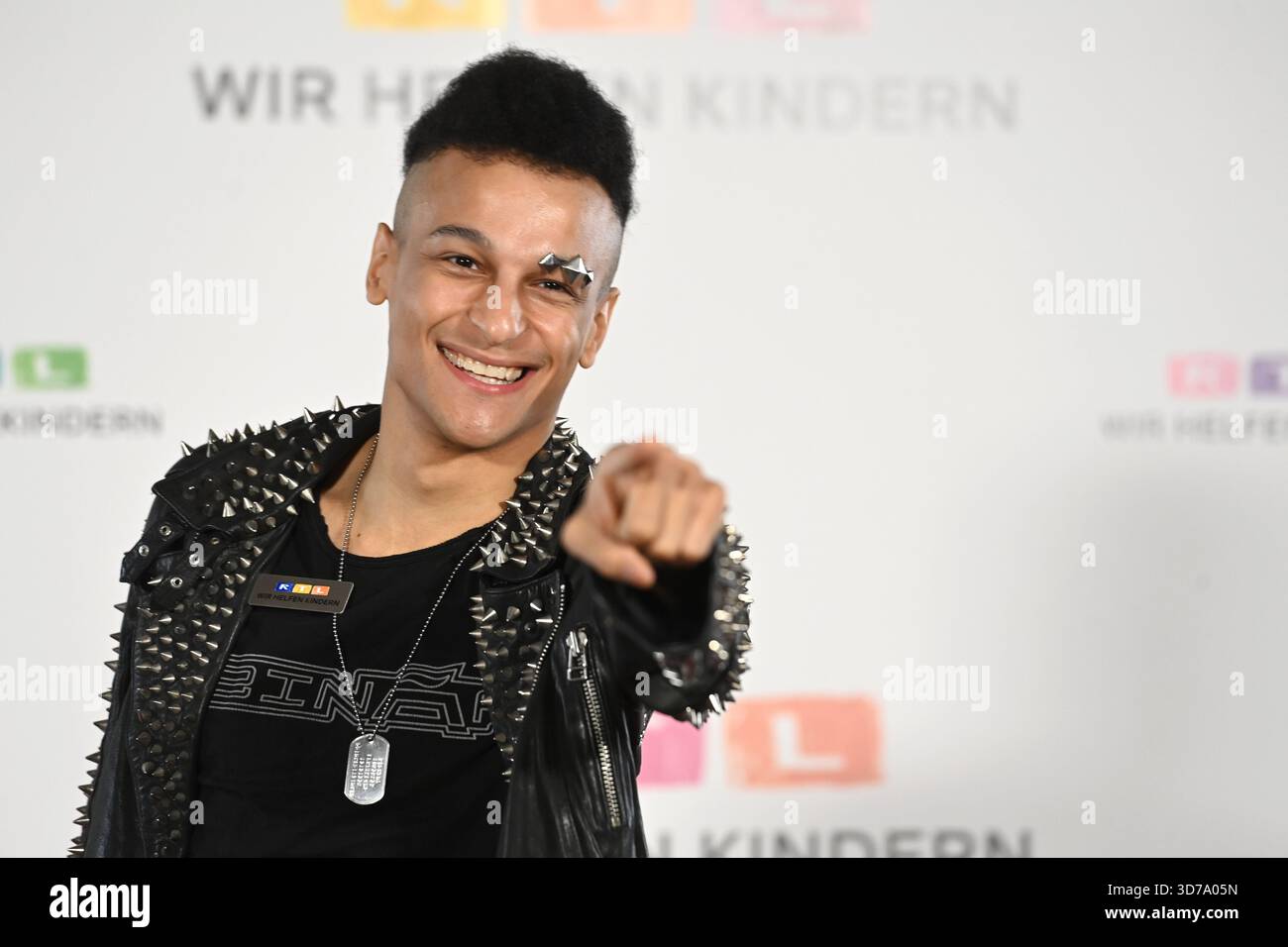 PRINCE DAMIEN, singer, musician, Messiah Prince Sheridan Damien ...