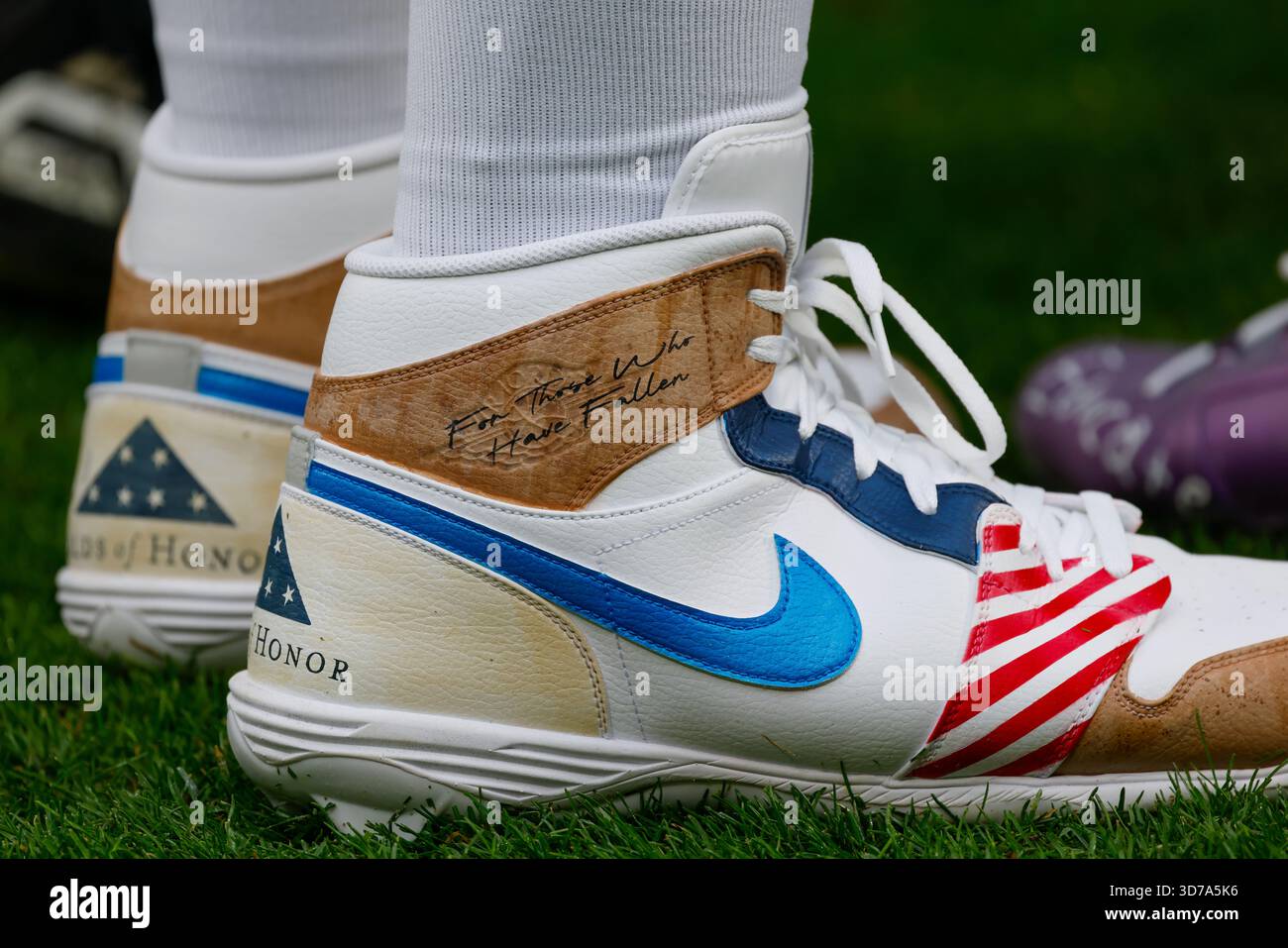 Green Bay Packers' Darian Kinnard wears My Cause My Cleats before an ...
