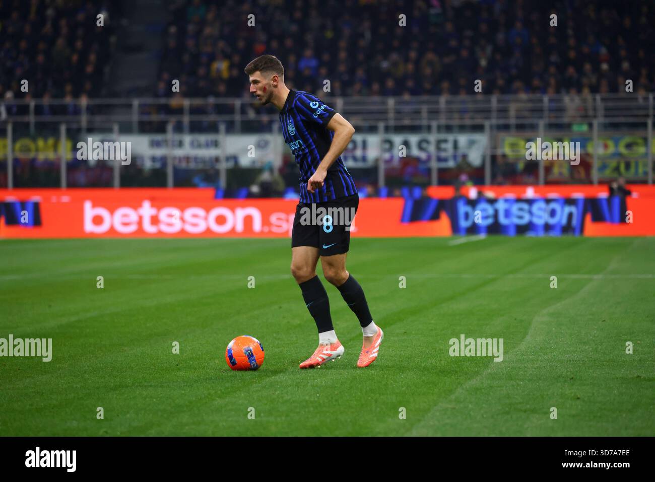 Milano, Italy, November 24 2025. Petar Sucic in action during Serie A ...