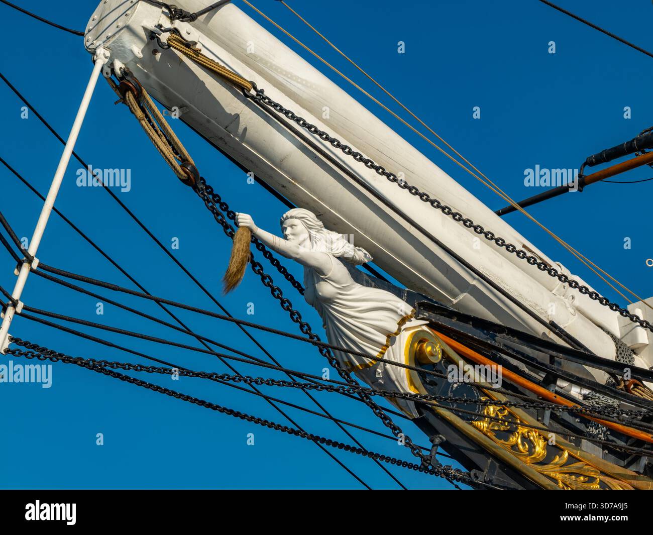 Figurehead on the cutty sark boat at Greenwich London Stock Photo - Alamy