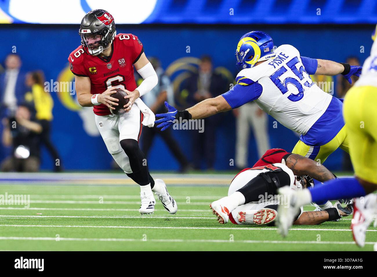 Tampa Bay Buccaneers quarterback Baker Mayfield runs the ball during ...