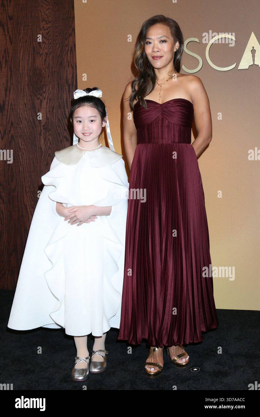 Nina Ye, Tsou Shih-Ching at arrivals for 16th Annual Governors Awards ...
