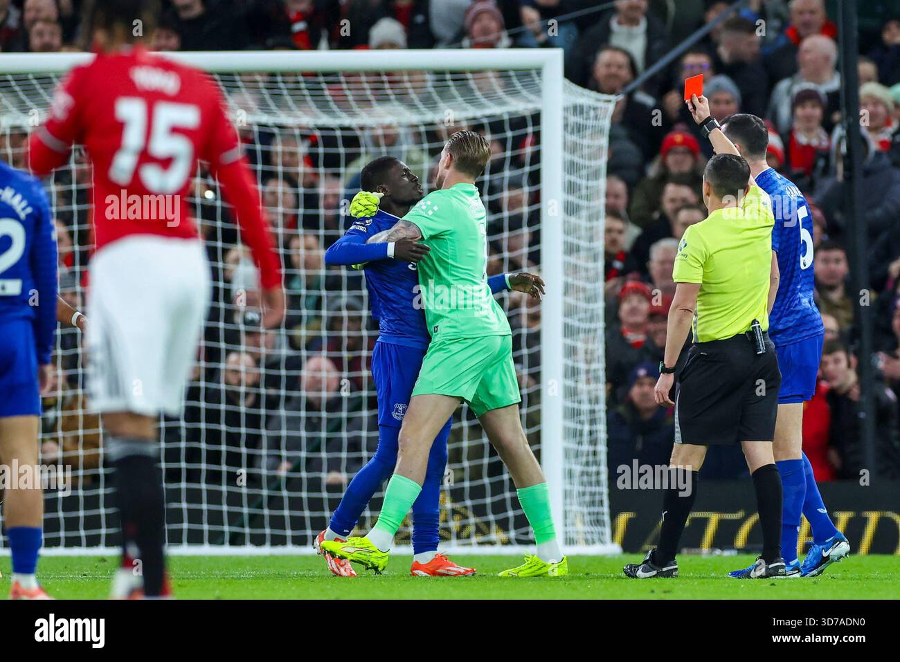 Everton midfielder Idrissa Gueye (27) sent off, red card during the ...