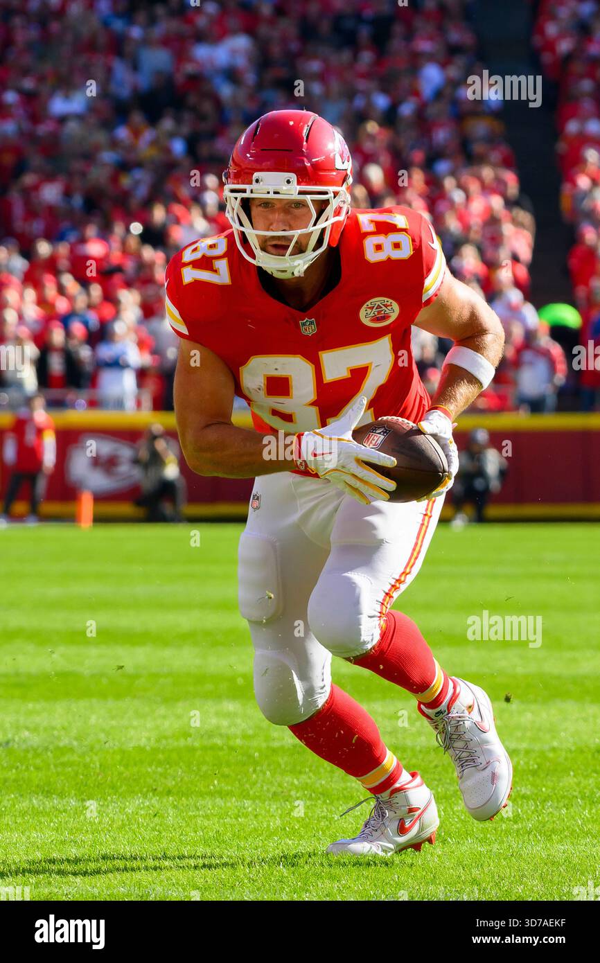 Kansas City Chiefs tight end Travis Kelce runs with the ball against the Indianapolis Colts ...
